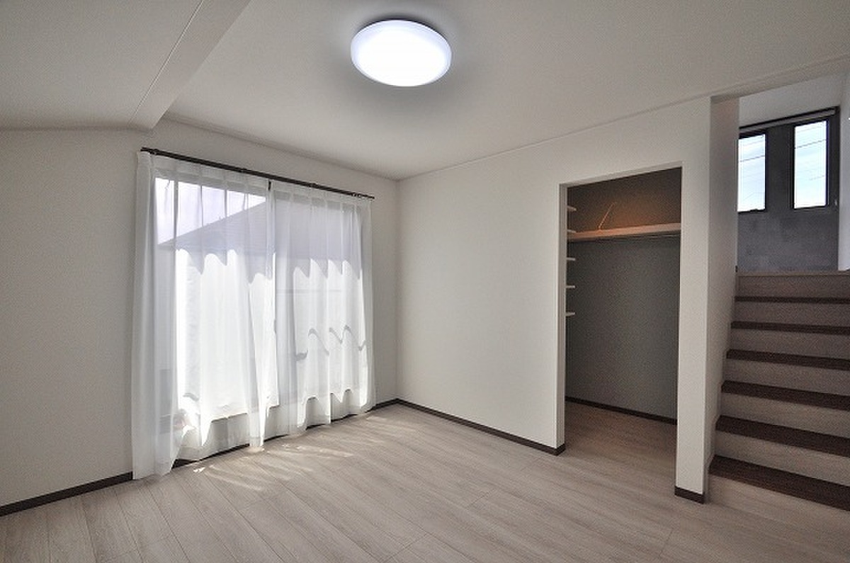 【ホームズ】【国立駅徒歩15分】ダイワハウジングの新築5LDK住宅 国分寺市戸倉2丁目 吹抜けのある家｜国分寺市、JR中央線「国立」駅 徒歩15分の新築一戸建て