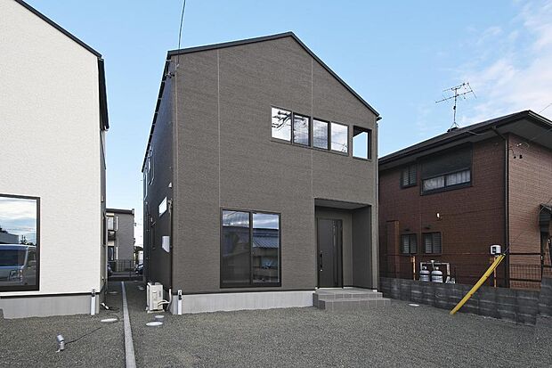 吉田町片岡B棟 3SLDKの中古一戸建て情報【スマイティ】物件番号：22-7582984